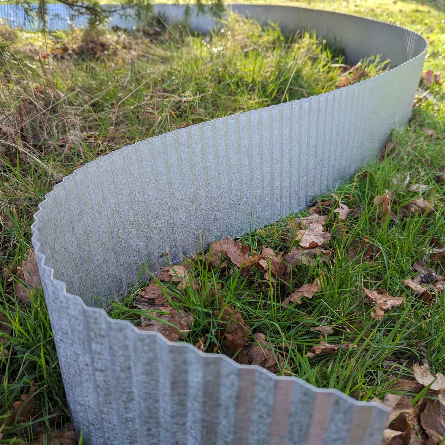 Galvanised Aluzinc Heavy Duty Lawn Edging Roll - Wavy - 16.5cm Height ...