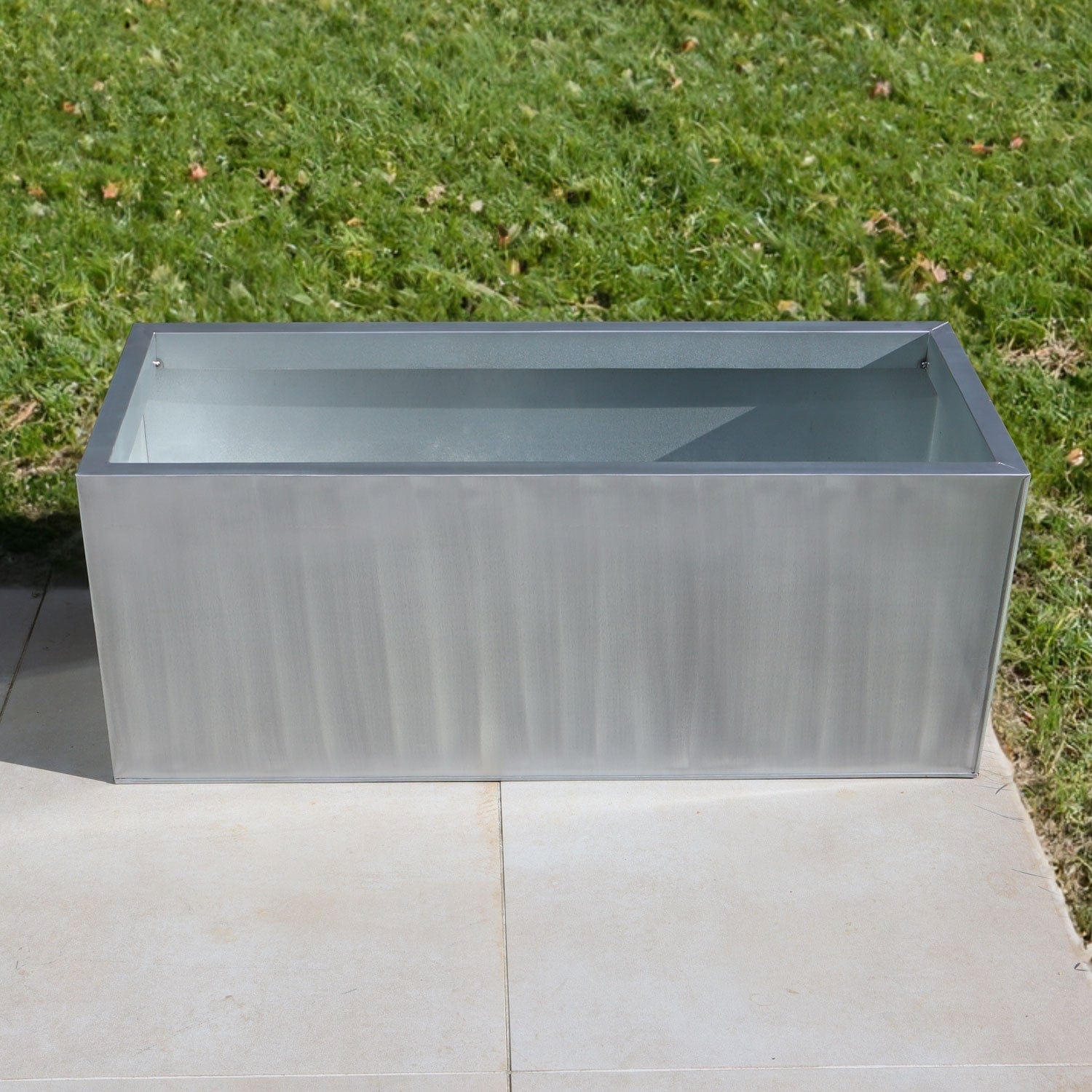 75cm Zinc Galvanised Silver Trough Planter – Woven Wood