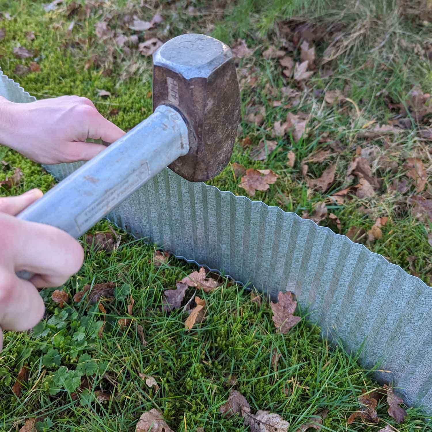 Galvanised Aluzinc Heavy Duty Lawn Edging Roll - Wavy - 16.5cm Height ...